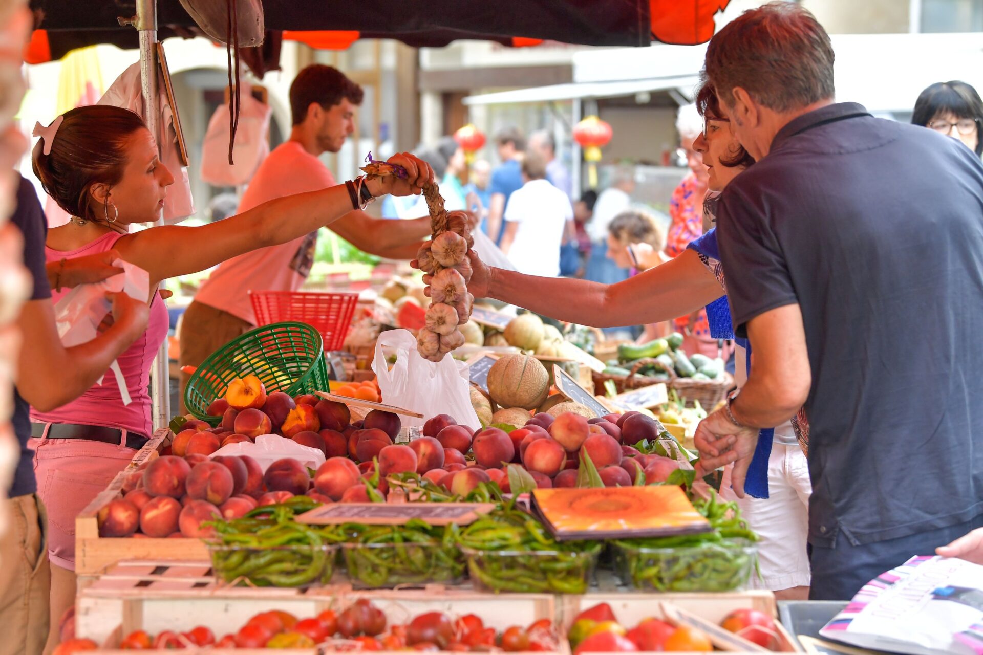 Marché traditionnel rue Victor Hugo Hagetmau 1 juillet 2026